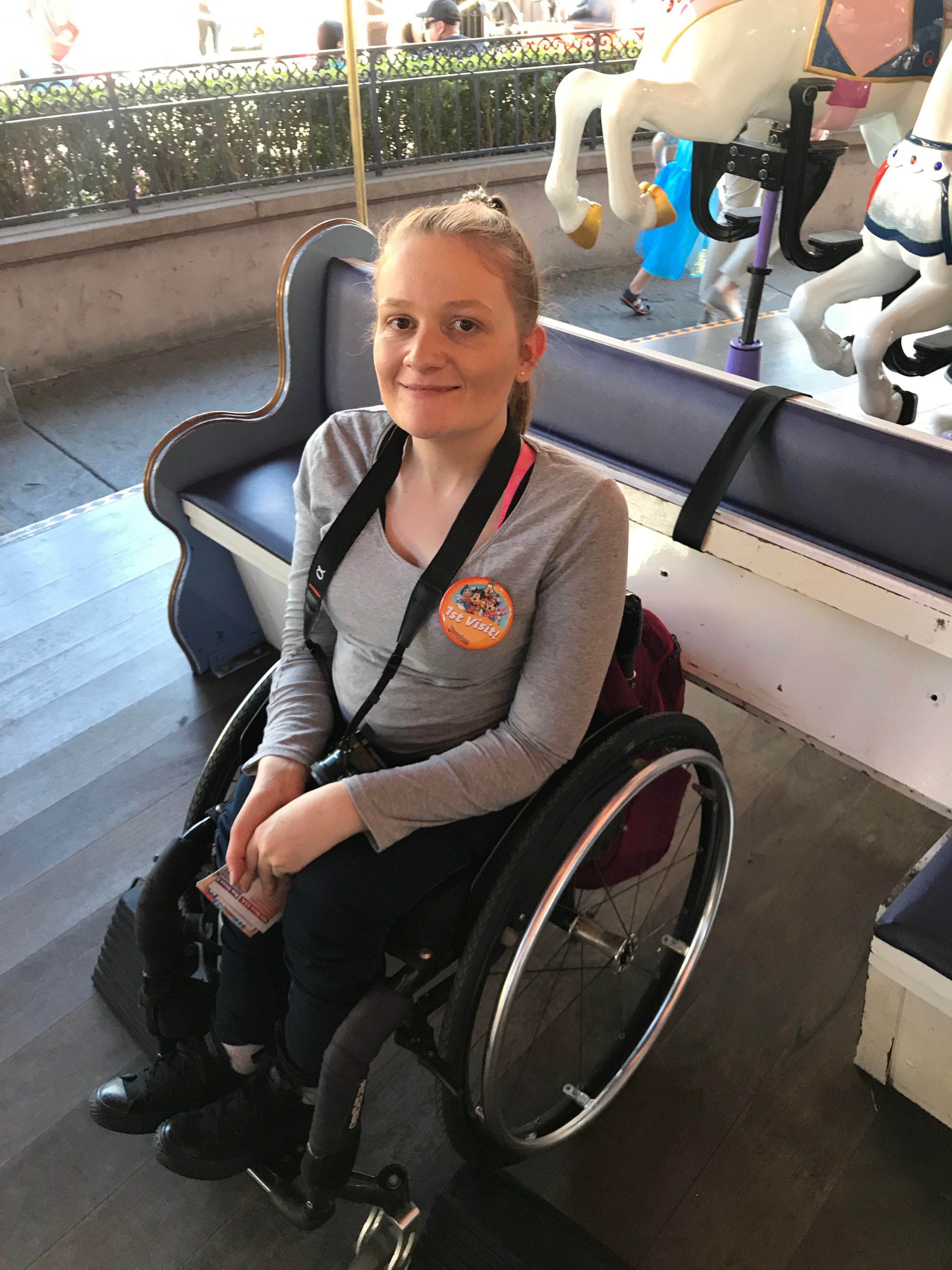Guide to staying in a wheelchair at Disneyland – Kate Swain